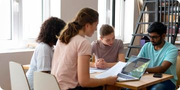 Unihawk: Global Education Consultant in Dubai Abu Dhabi Sharjah UAE.